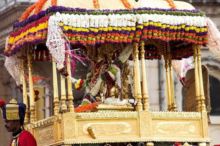 Mysore Palace Golden Ambari – From Balarama to Abhimanyu – My Travel Blog